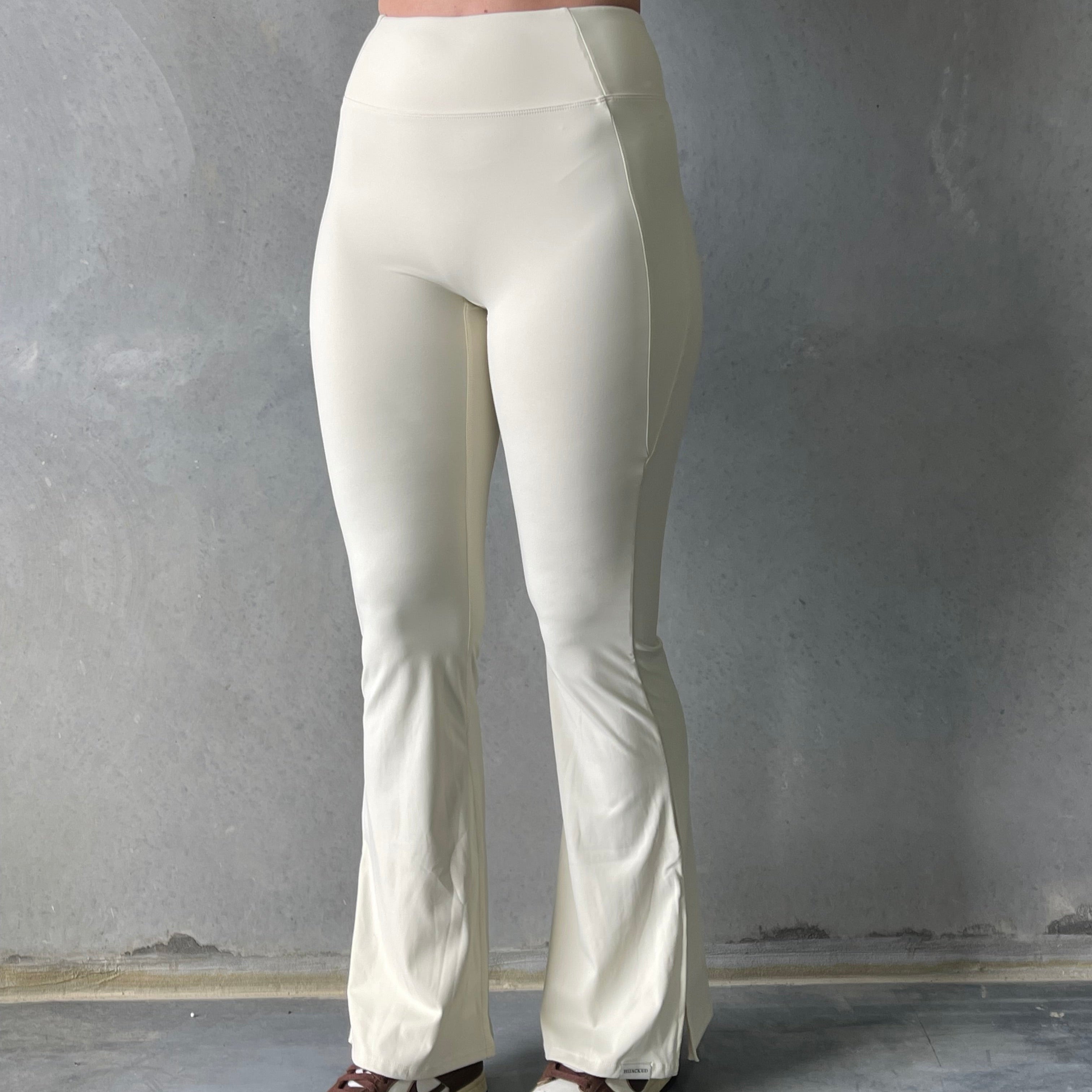 Pure Flare Leggings – Hijacked Fitness